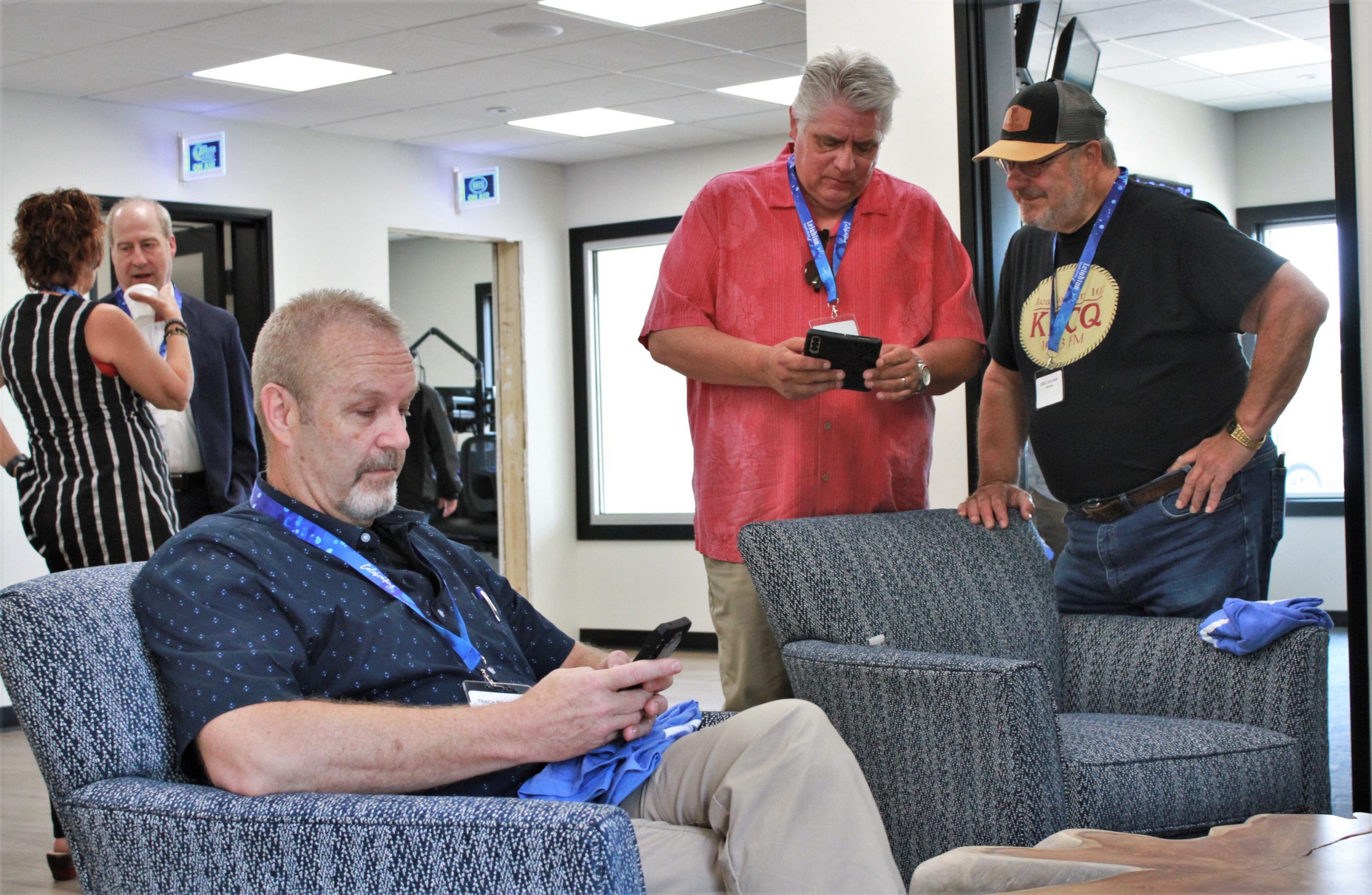 Leighton Broadcasting celebrates 60 years in Detroit Lakes; ribbon cut ...